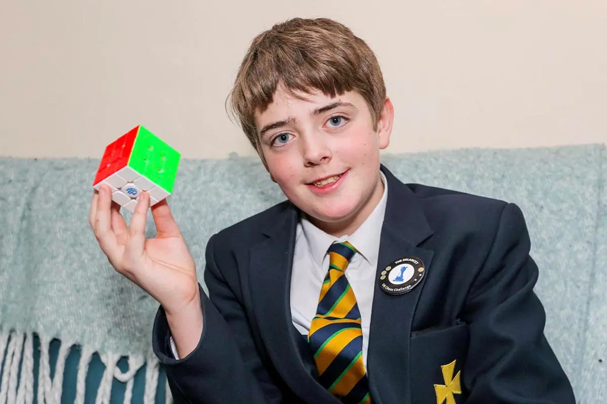 12-летний мальчик со 162 баллами теста на IQ сделал себе компьютер - Epoch Times Russia