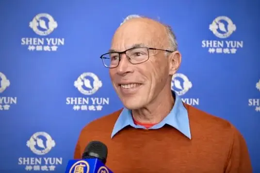 «Глубоко вдохновляющий опыт»: адвокат из Тулона очарован Shen Yun ...